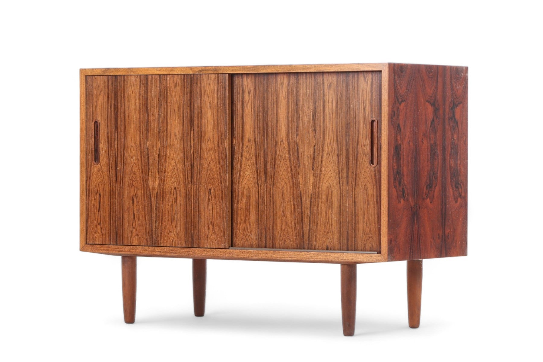 Stylish Mid-Century Modern Credenzas: Shop Now