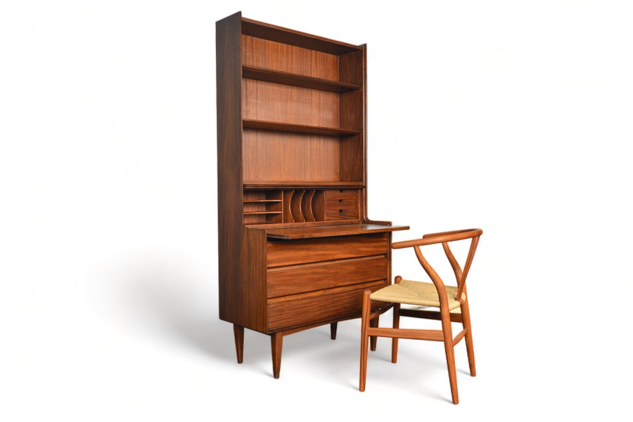 Elegant Mid-Century Modern Bookcases: Unique Styles