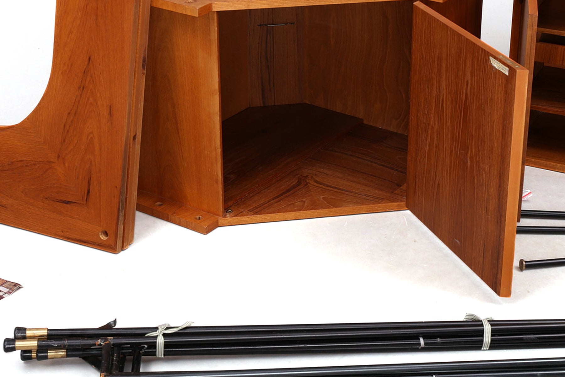 "PREMO" FREESTANDING CORNER WALL UNIT IN TEAK