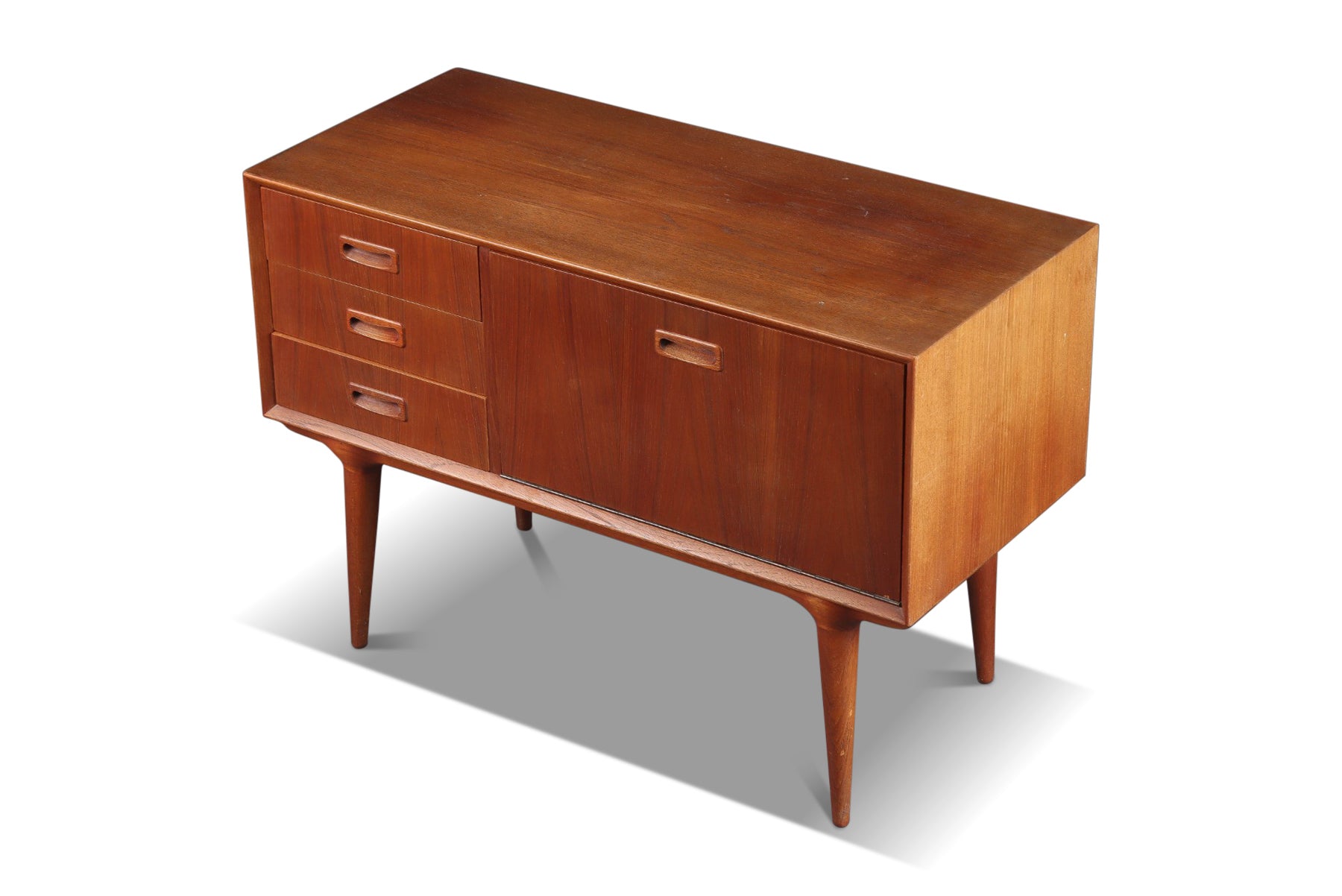 MINI TEAK CREDENZA / ENTRY CHEST BY OMANN JUN