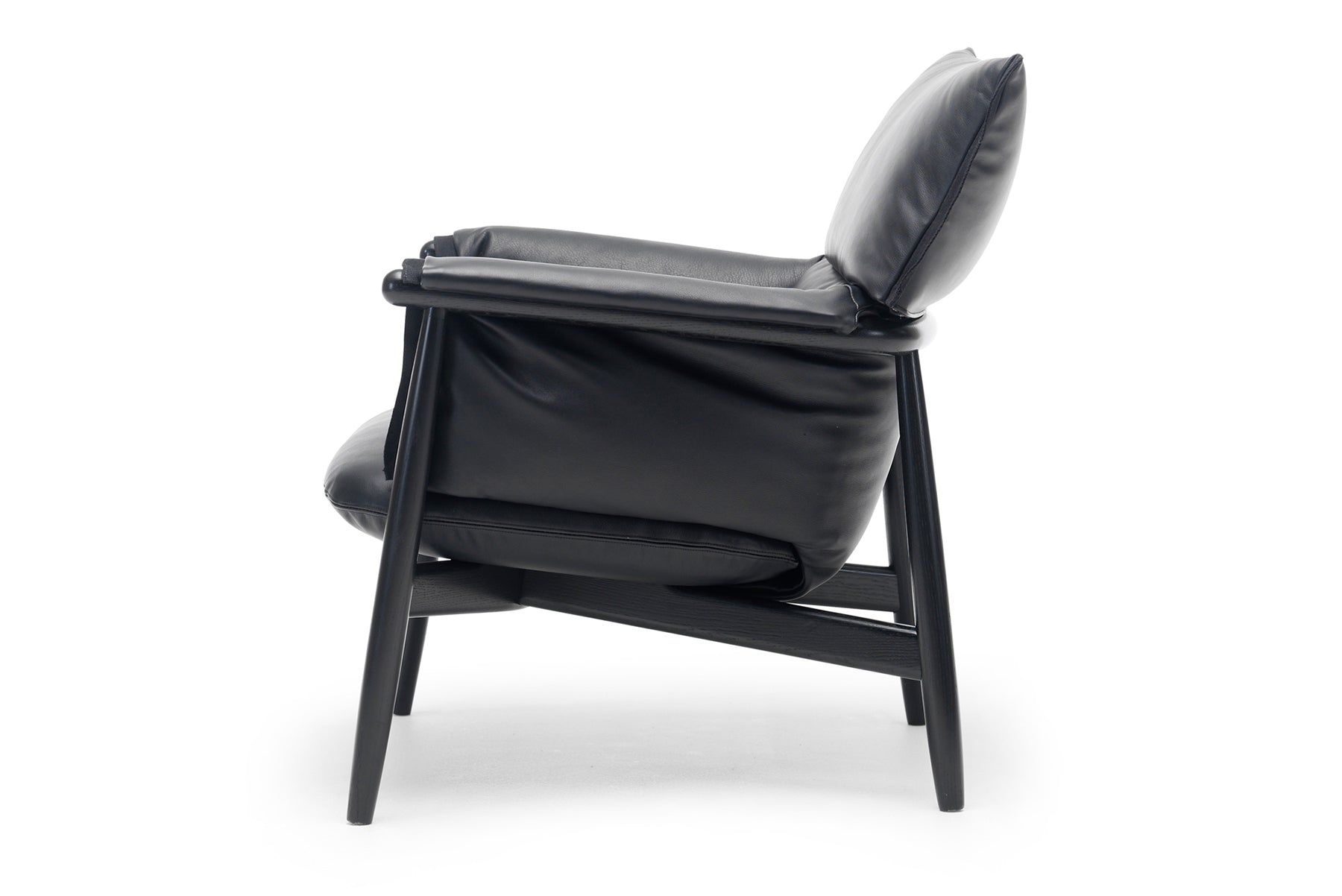 E015 | EMBRACE LOUNGE CHAIR